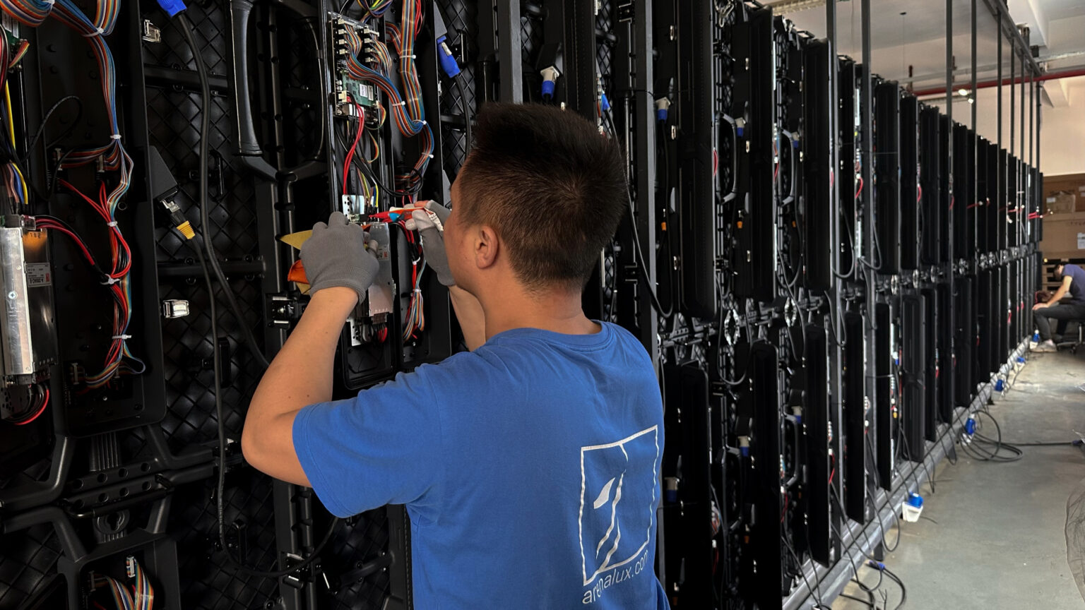 LED Screen Company in Dubai | Outdoor & Advertising | ArenaLux